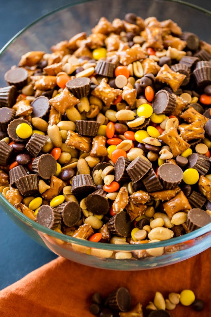 5 Minute Reese's Snack Mix