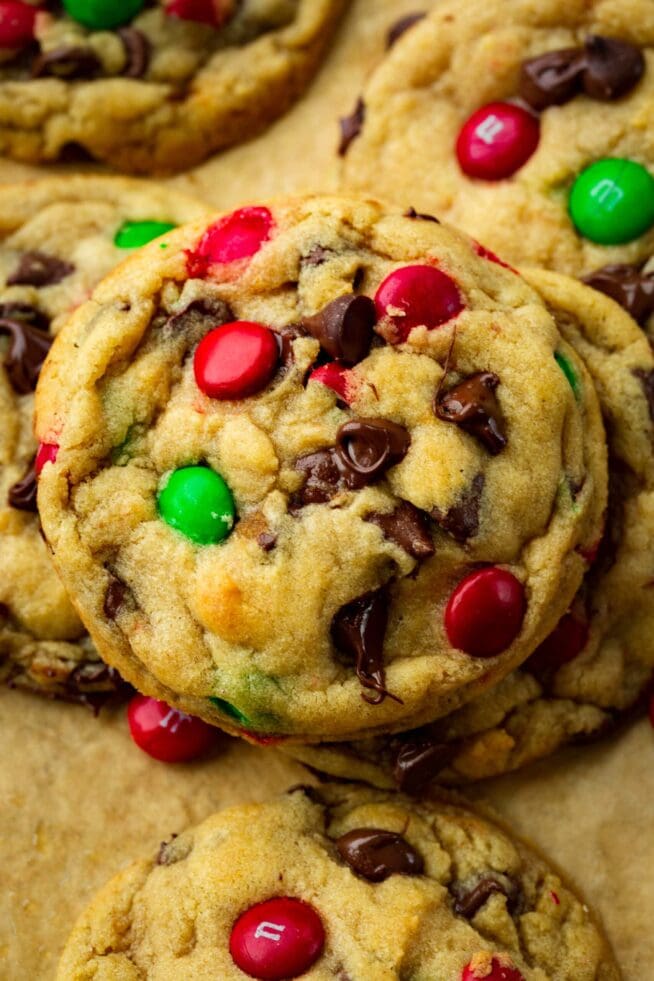 Best Christmas Cookies - M&M Chocolate Chip Cookies - Oh Sweet Basil