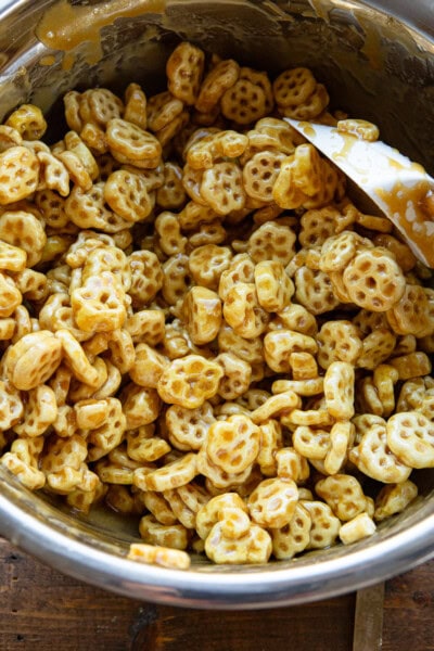 No-Bake Churro Snack Mix – Sweet, Crunchy, and Easy to Make