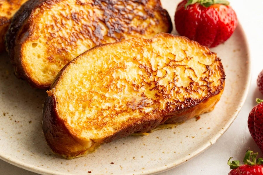 How to Make French Toast (the BEST Recipe!) - Oh Sweet Basil