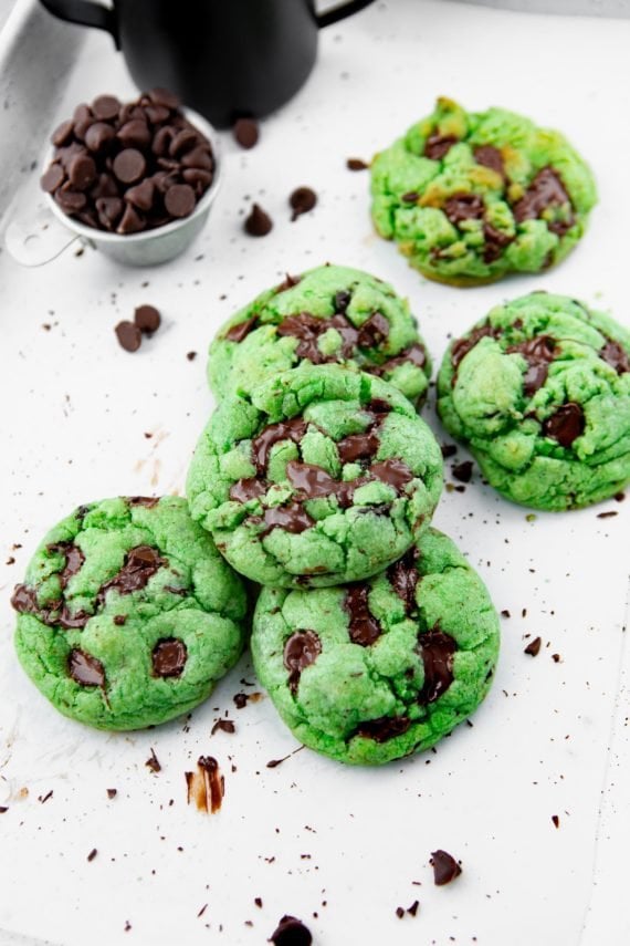 Green Mint Chocolate Chip Cookies - Oh Sweet Basil