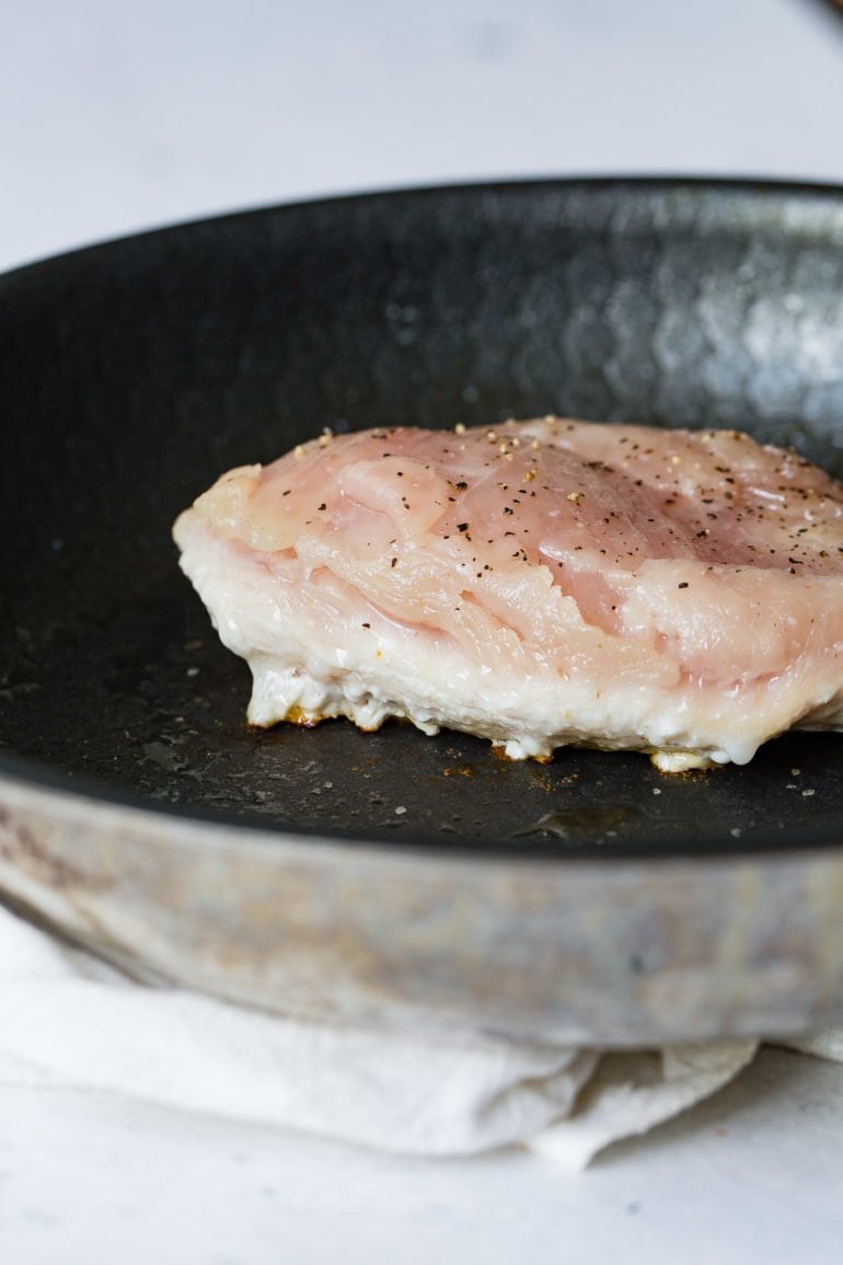 How to Cook Chicken in a Pan