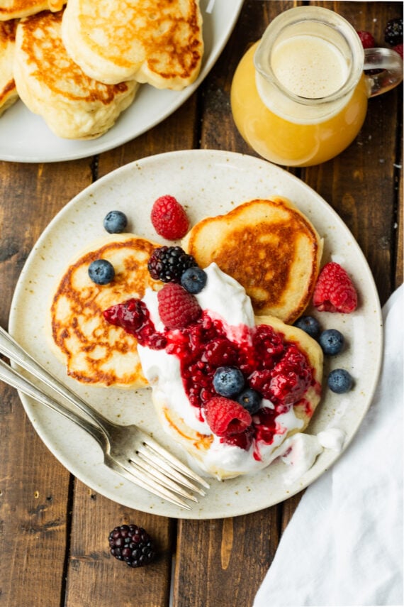 Fluffy Oladi Ukrainian Pancakes [+Video]