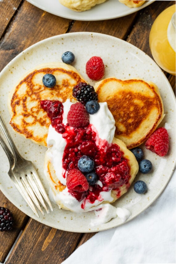 Fluffy Oladi Ukrainian Pancakes [+Video]