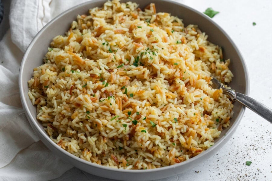 Basic Rice Pilaf Recipe (Mild, Fluffy, and Simple) - Street Food Spectacle