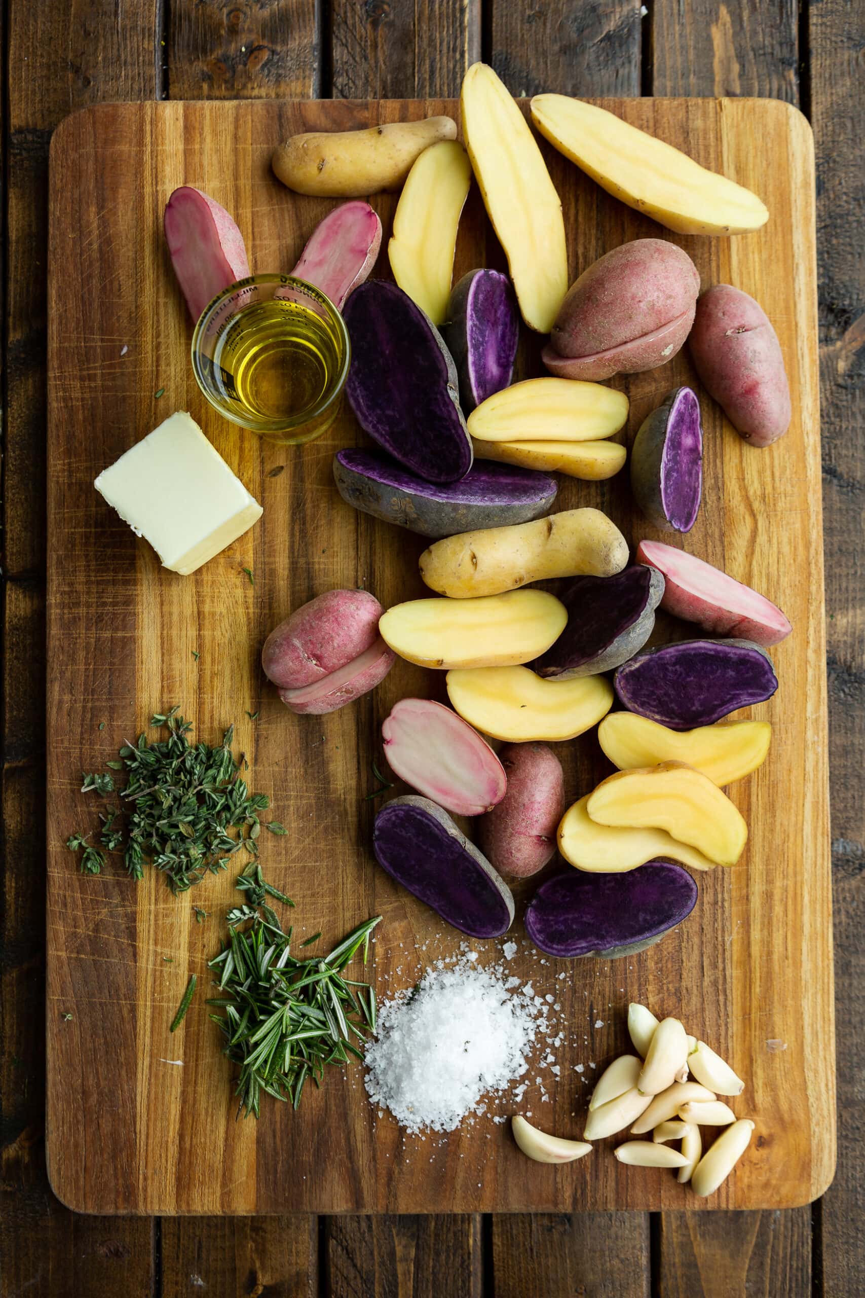Garlic Herb Roasted Fingerling Potatoes - Oh Sweet Basil