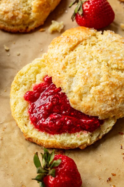 Southern Sweet Cream Biscuits Recipe – Flaky & Easy