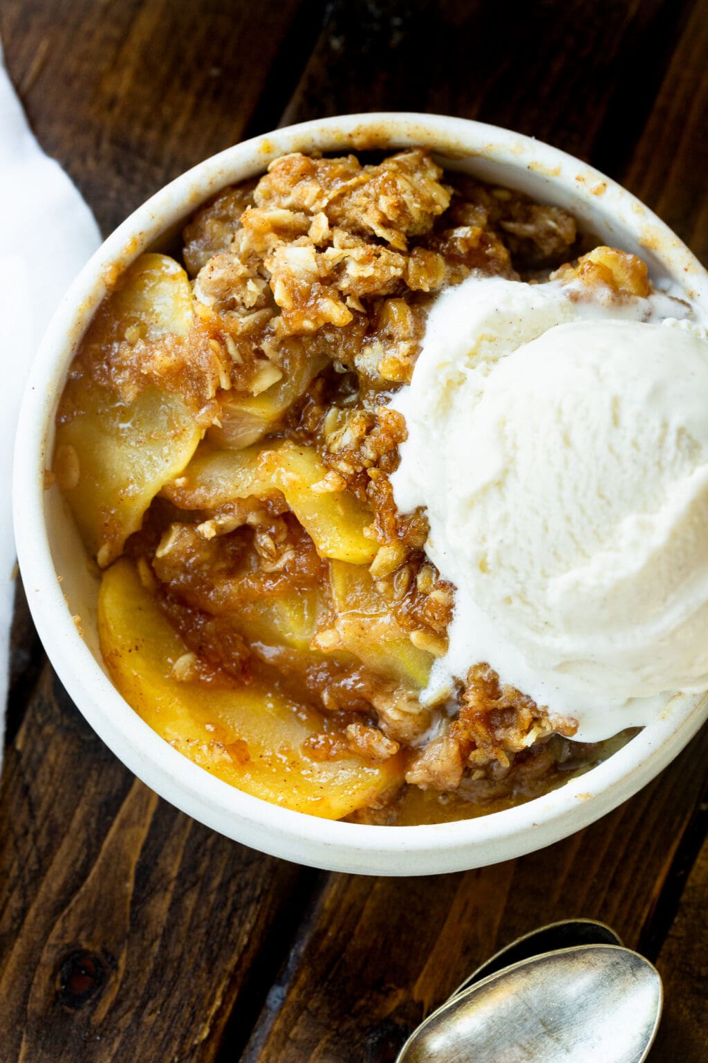 The Best Apple Crisp Recipe [+ Video]